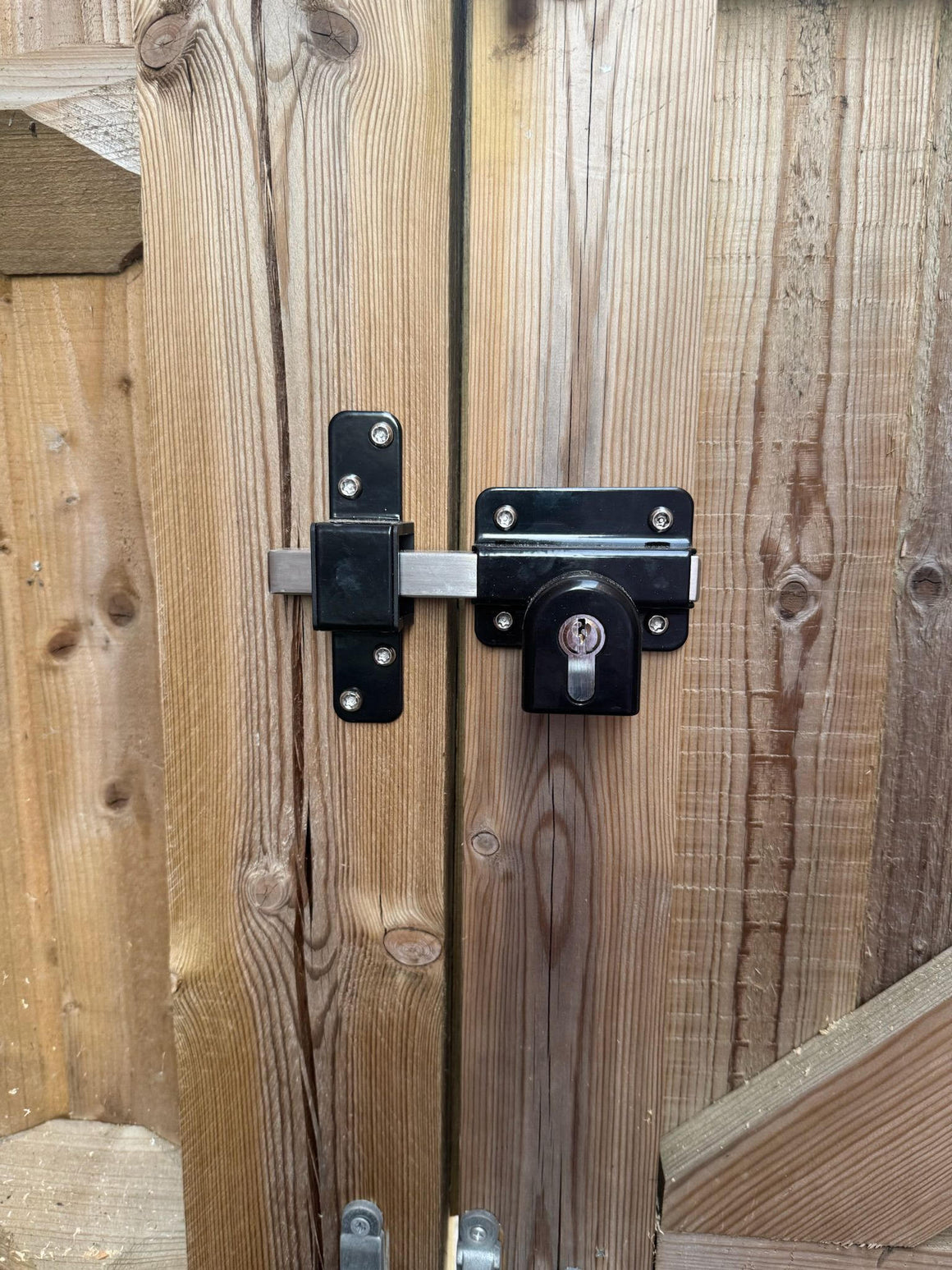 Long Throw Gate Lock – Crestala Fencing Centre